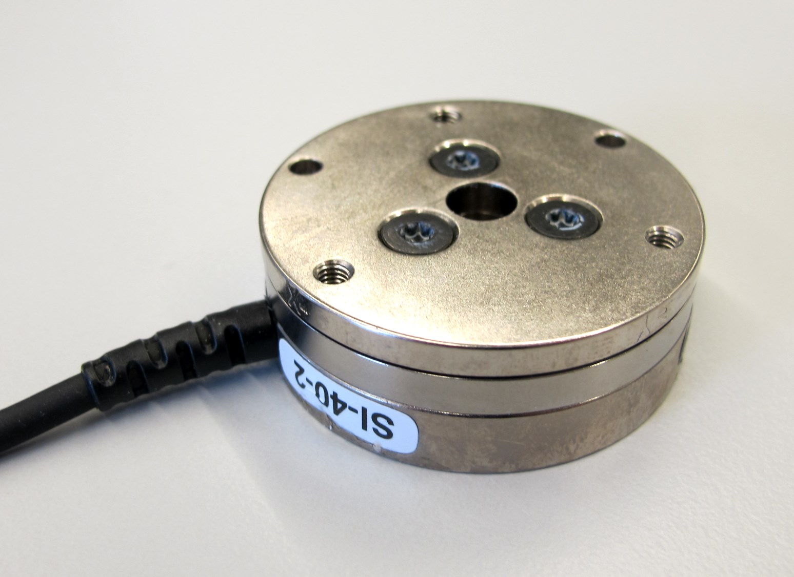 *ATI Mini-40-E force-torque-sensor*